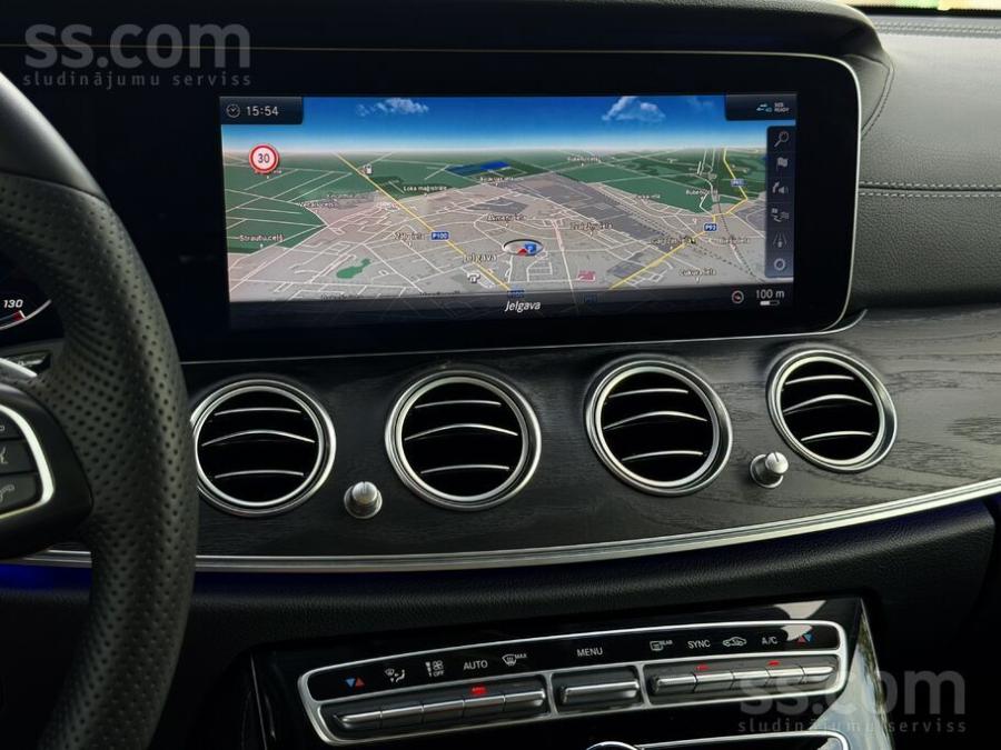 Pelēks Mercedes-Benz E 220 2017 Jelgava, ar dzinēja tilpumu 2.00 L un nobraukumu 278 tūkst. km par 22990 €, foto 29 vietnē AUTOMOTO.COM.LV