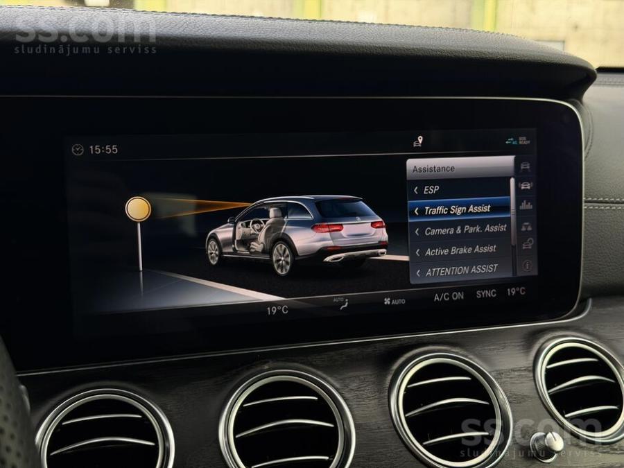 Pelēks Mercedes-Benz E 220 2017 Jelgava, ar dzinēja tilpumu 2.00 L un nobraukumu 278 tūkst. km par 22990 €, foto 30 vietnē AUTOMOTO.COM.LV