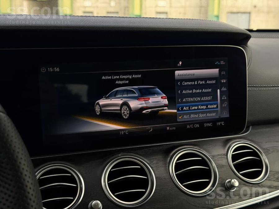 Pelēks Mercedes-Benz E 220 2017 Jelgava, ar dzinēja tilpumu 2.00 L un nobraukumu 278 tūkst. km par 22990 €, foto 31 vietnē AUTOMOTO.COM.LV