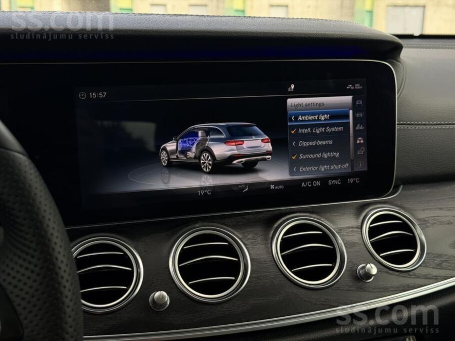 Pelēks Mercedes-Benz E 220 2017 Jelgava, ar dzinēja tilpumu 2.00 L un nobraukumu 278 tūkst. km par 22990 €, foto 33 vietnē AUTOMOTO.COM.LV