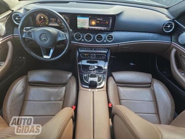 Мерседес E 220 2017 в Вильнюс на AUTOMOTO.COM.LV Серый Мерседес E 220 2017 в Вильнюс, объемом двигателя 2.00 л и пробегом 146 тыс. км за 16990 €, фото 7 на AUTOMOTO.COM.LV