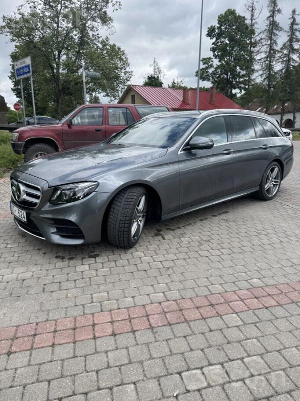 Pelēks Mercedes-Benz E 220 2018 Cēsis, ar dzinēja tilpumu 2.00 L un nobraukumu 197 tūkst. km par 20700 €, foto 4 vietnē AUTOMOTO.COM.LV