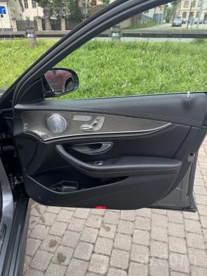Grey Mercedes-Benz E 220 2018 in Cesis, with an engine capacity of 2.00 L and mileage of 197 thousand km for 20700 €, photo 9 on AUTOMOTO.COM.LV