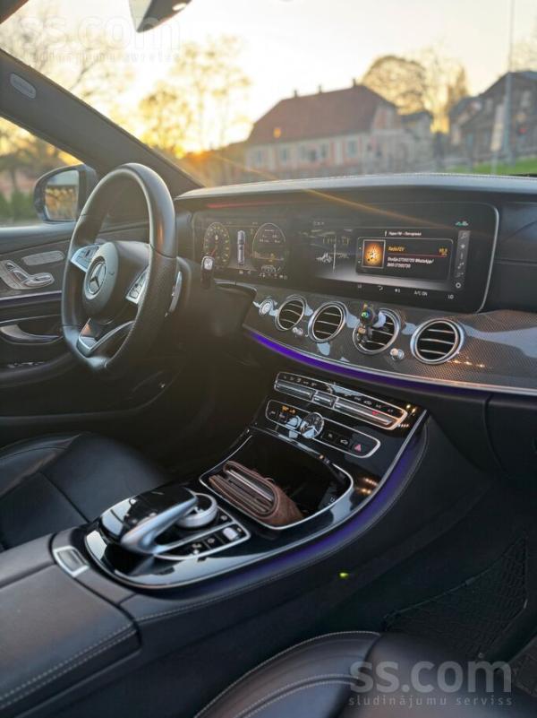 Pelēks Mercedes-Benz E 220 2018 Cēsis, ar dzinēja tilpumu 2.00 L un nobraukumu 197 tūkst. km par 20700 €, foto 9 vietnē AUTOMOTO.COM.LV