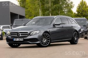 Серый Мерседес E 220 2018 в Елгава, объемом двигателя 2.00 л и пробегом 0 тыс. км за 15700 €, фото  на AUTOMOTO.COM.LV