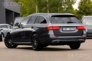 Серый Мерседес E 220 2018 в Елгава, объемом двигателя 2.00 л и пробегом 0 тыс. км за 15700 €, фото 6 на AUTOMOTO.COM.LV