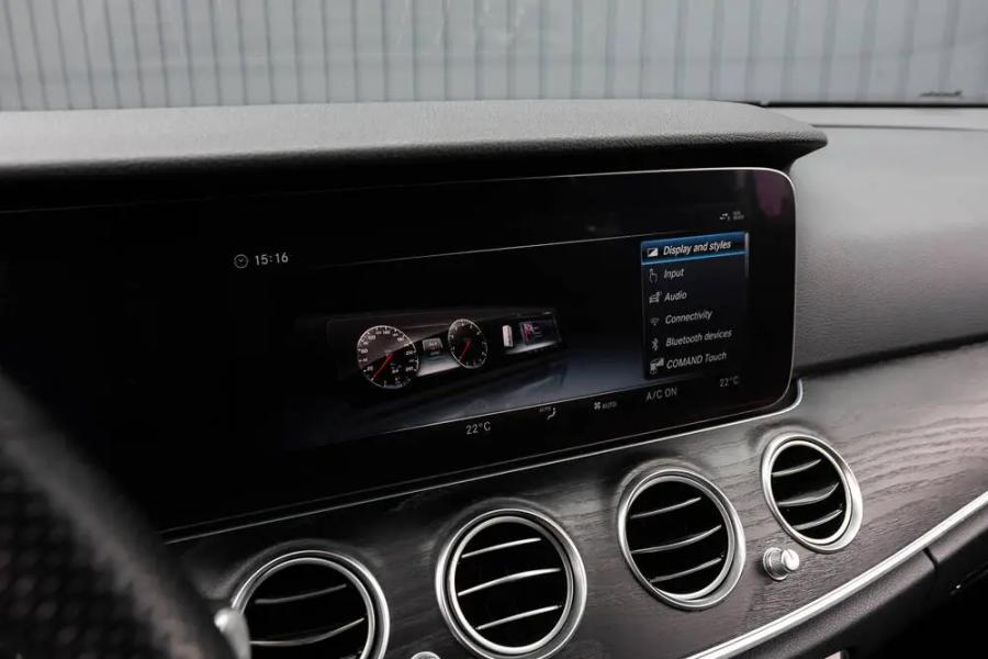 Серый Мерседес E 220 2018 в Елгава, объемом двигателя 2.00 л и пробегом 276 тыс. км за 15700 €, фото 31 на AUTOMOTO.COM.LV