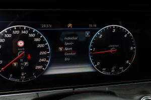 Серый Мерседес E 220 2018 в Елгава, объемом двигателя 2.00 л и пробегом 276 тыс. км за 15700 €, фото 36 на AUTOMOTO.COM.LV