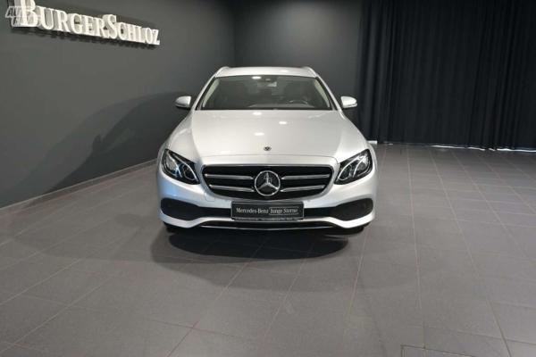 Grey Mercedes-Benz E 220 2019 in Kaunas, with an engine capacity of 2.00 L and mileage of 92 thousand km for 27231 €, photo 10 on AUTOMOTO.COM.LV