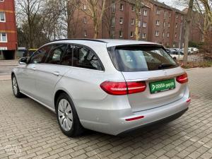 Grey Mercedes-Benz E 220 2019 in Kaunas, with an engine capacity of 2.00 L and mileage of 70 thousand km for 28570 €, photo 6 on AUTOMOTO.COM.LV
