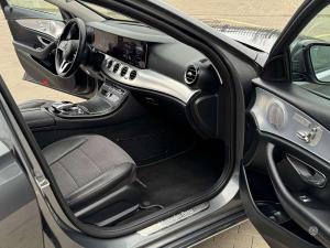 Pelēks Mercedes-Benz E 220 2019 Jonava, ar dzinēja tilpumu 1.95 L un nobraukumu 290 tūkst. km par 18500 €, foto 20 vietnē AUTOMOTO.COM.LV