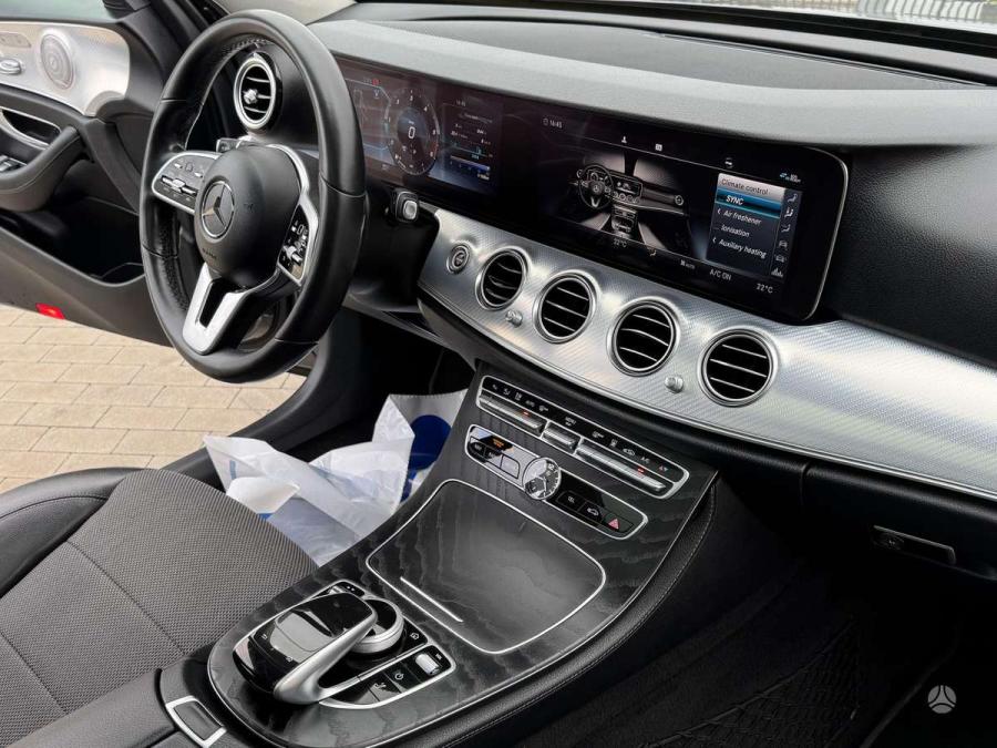 Pelēks Mercedes-Benz E 220 2019 Jonava, ar dzinēja tilpumu 1.95 L un nobraukumu 290 tūkst. km par 18500 €, foto 21 vietnē AUTOMOTO.COM.LV
