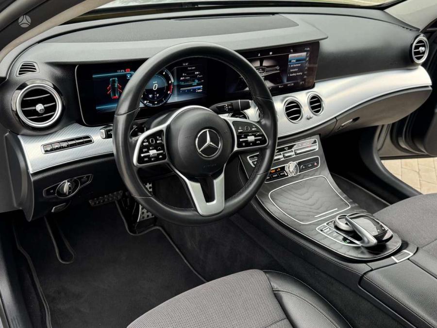 Pelēks Mercedes-Benz E 220 2019 Jonava, ar dzinēja tilpumu 1.95 L un nobraukumu 290 tūkst. km par 18500 €, foto 29 vietnē AUTOMOTO.COM.LV