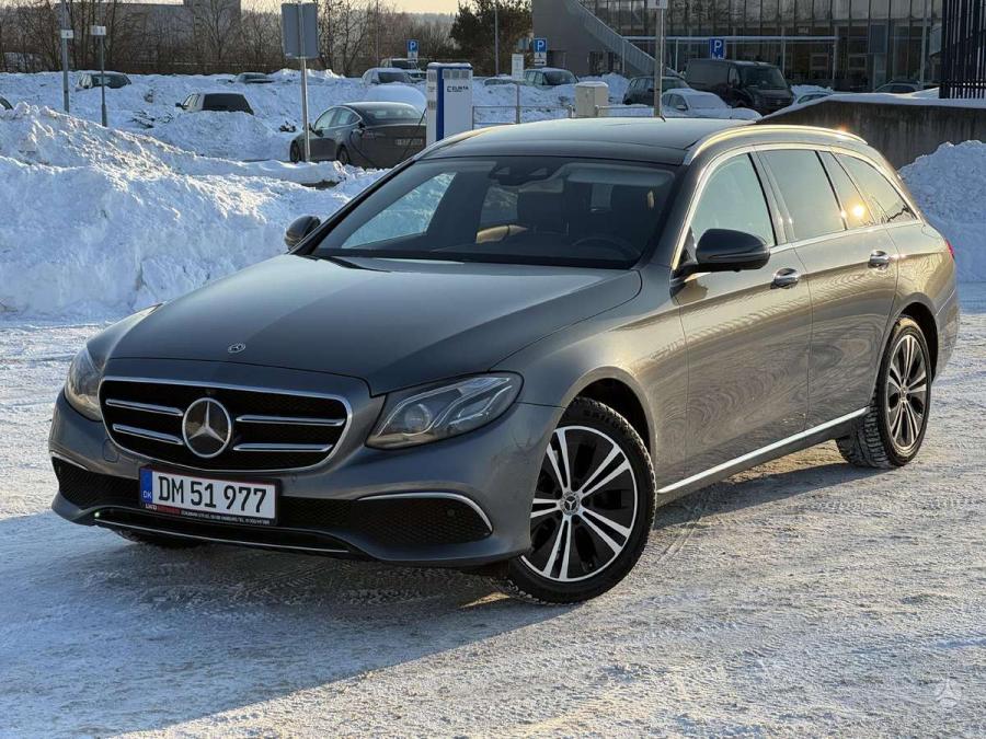 Серый Мерседес E 220 2019 в Ионава, объемом двигателя 1.95 л и пробегом 290 тыс. км за 19999 €, фото 3 на AUTOMOTO.COM.LV
