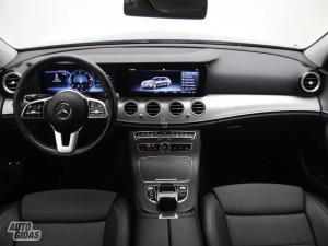 Серый Мерседес E 220 2019 в Вильнюс, объемом двигателя 2.00 л и пробегом 240 тыс. км за 19599 €, фото 3 на AUTOMOTO.COM.LV