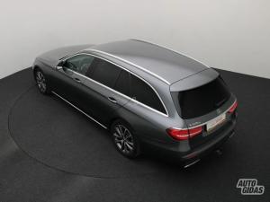 Серый Мерседес E 220 2019 в Вильнюс, объемом двигателя 2.00 л и пробегом 240 тыс. км за 19599 €, фото 13 на AUTOMOTO.COM.LV
