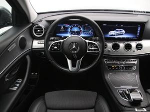 Серый Мерседес E 220 2019 в Вильнюс, объемом двигателя 2.00 л и пробегом 240 тыс. км за 19599 €, фото 18 на AUTOMOTO.COM.LV