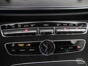 Серый Мерседес E 220 2019 в Вильнюс, объемом двигателя 2.00 л и пробегом 240 тыс. км за 19599 €, фото 21 на AUTOMOTO.COM.LV