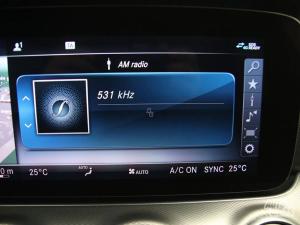Серый Мерседес E 220 2019 в Вильнюс, объемом двигателя 2.00 л и пробегом 240 тыс. км за 19599 €, фото 23 на AUTOMOTO.COM.LV