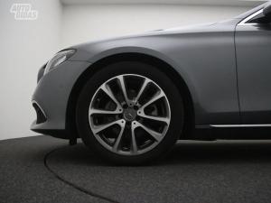 Серый Мерседес E 220 2019 в Вильнюс, объемом двигателя 2.00 л и пробегом 240 тыс. км за 19599 €, фото 29 на AUTOMOTO.COM.LV
