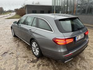Серый Мерседес E 220 2019 в Талси, объемом двигателя 2.20 л и пробегом 244 тыс. км за 21000 €, фото 6 на AUTOMOTO.COM.LV