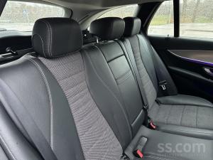Серый Мерседес E 220 2019 в Талси, объемом двигателя 2.20 л и пробегом 244 тыс. км за 21000 €, фото 11 на AUTOMOTO.COM.LV