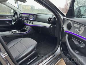 Серый Мерседес E 220 2019 в Талси, объемом двигателя 2.20 л и пробегом 244 тыс. км за 21000 €, фото 13 на AUTOMOTO.COM.LV