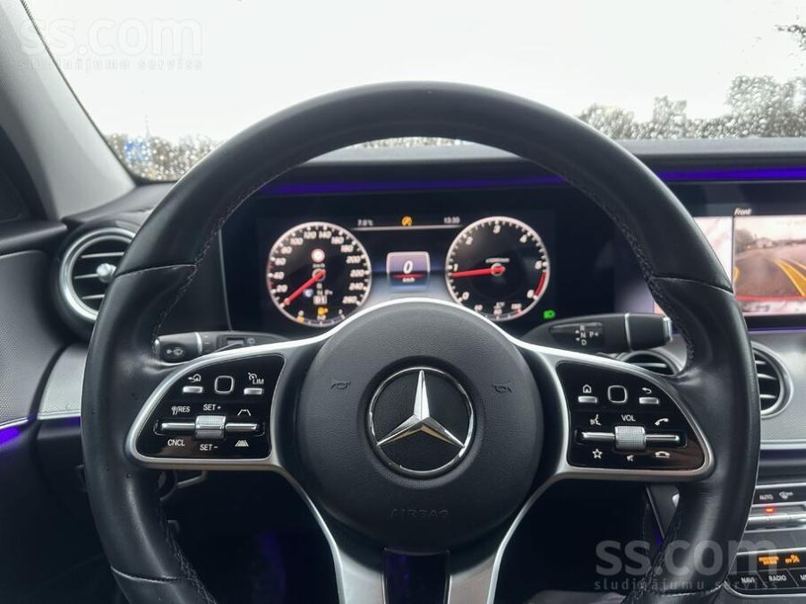 Серый Мерседес E 220 2019 в Талси, объемом двигателя 2.20 л и пробегом 244 тыс. км за 21000 €, фото 23 на AUTOMOTO.COM.LV