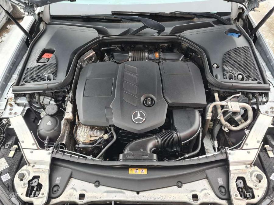 Grey Mercedes-Benz E 220 2020 in Kaunas, with an engine capacity of 2.00 L and mileage of 400 thousand km for 14700 €, photo 11 on AUTOMOTO.COM.LV