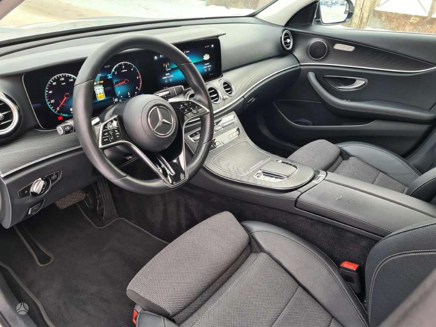 Grey Mercedes-Benz E 220 2020 in Kaunas, with an engine capacity of 2.00 L and mileage of 400 thousand km for 14700 €, photo 18 on AUTOMOTO.COM.LV