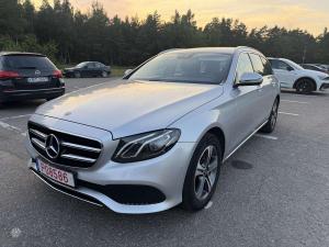 Grey Mercedes-Benz E 220 2020 in Vilnius, with an engine capacity of 1.95 L and mileage of 176 thousand km for 14600 €, photo 4 on AUTOMOTO.COM.LV