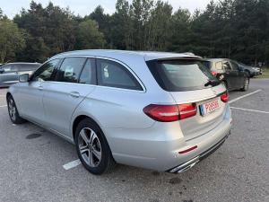 Grey Mercedes-Benz E 220 2020 in Vilnius, with an engine capacity of 1.95 L and mileage of 176 thousand km for 14600 €, photo 9 on AUTOMOTO.COM.LV