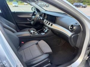 Grey Mercedes-Benz E 220 2020 in Vilnius, with an engine capacity of 1.95 L and mileage of 176 thousand km for 14600 €, photo 13 on AUTOMOTO.COM.LV
