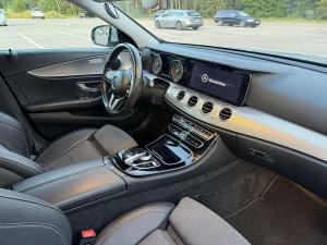 Grey Mercedes-Benz E 220 2020 in Vilnius, with an engine capacity of 1.95 L and mileage of 176 thousand km for 14600 €, photo 17 on AUTOMOTO.COM.LV