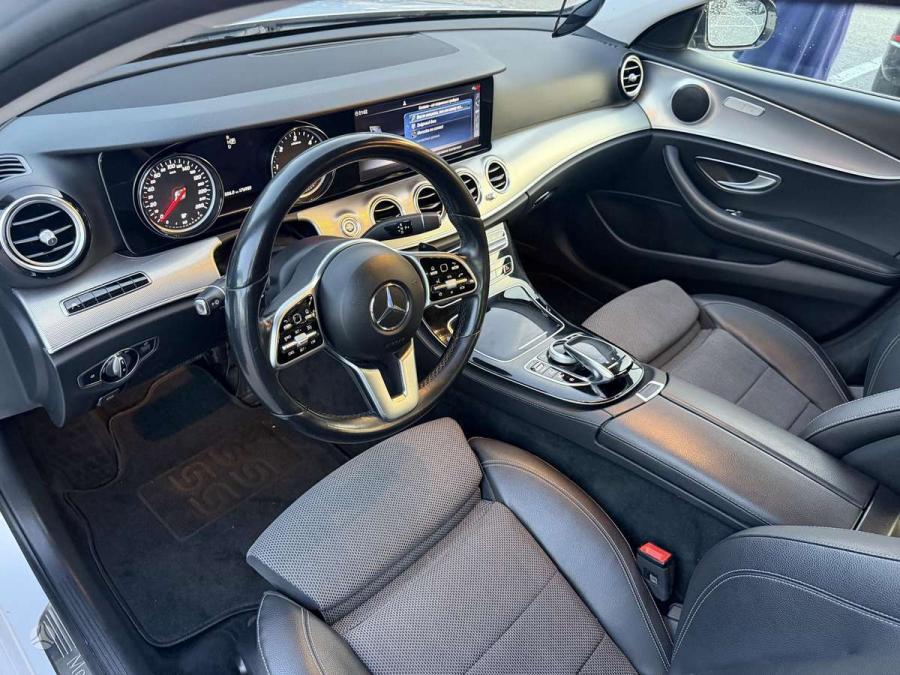 Grey Mercedes-Benz E 220 2020 in Vilnius, with an engine capacity of 1.95 L and mileage of 176 thousand km for 14600 €, photo 20 on AUTOMOTO.COM.LV