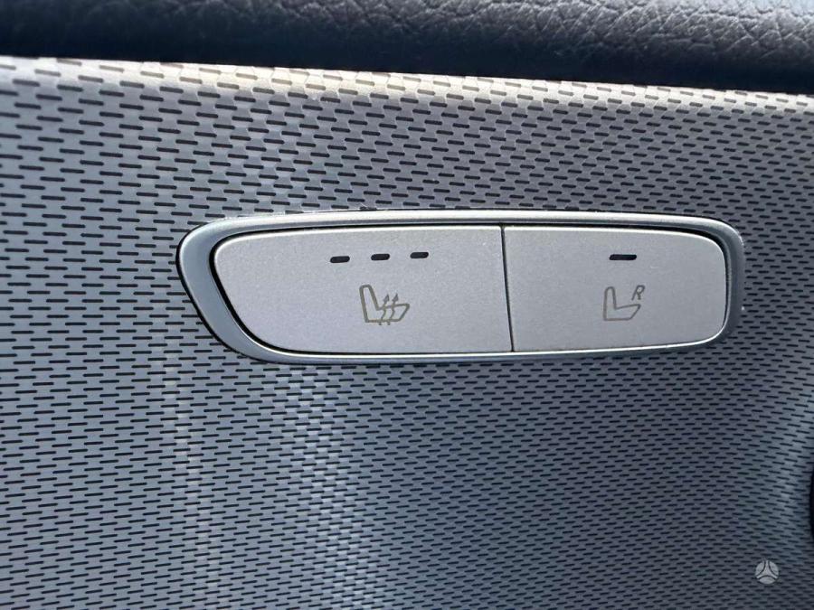 Grey Mercedes-Benz E 220 2020 in Vilnius, with an engine capacity of 1.95 L and mileage of 176 thousand km for 14600 €, photo 21 on AUTOMOTO.COM.LV