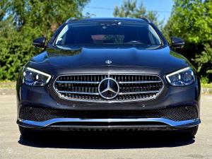 Pelēks Mercedes-Benz E 220 2021 Tauragė, ar dzinēja tilpumu 1.95 L un nobraukumu 320 tūkst. km par 17300 €, foto 3 vietnē AUTOMOTO.COM.LV