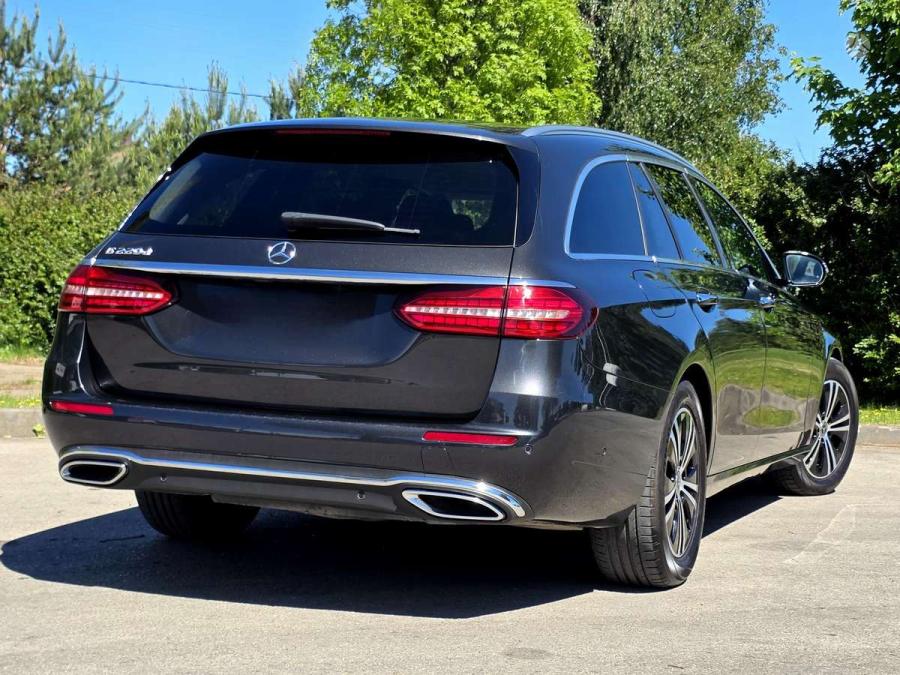 Pelēks Mercedes-Benz E 220 2021 Tauragė, ar dzinēja tilpumu 1.95 L un nobraukumu 320 tūkst. km par 17300 €, foto 6 vietnē AUTOMOTO.COM.LV