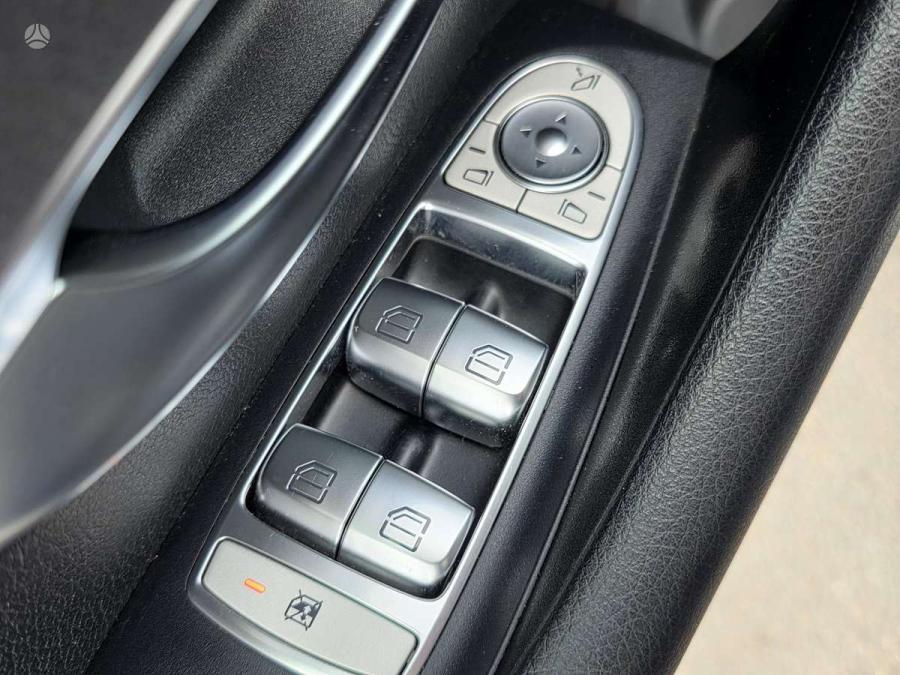 Pelēks Mercedes-Benz E 220 2021 Tauragė, ar dzinēja tilpumu 1.95 L un nobraukumu 320 tūkst. km par 17300 €, foto 54 vietnē AUTOMOTO.COM.LV
