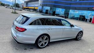 Серый Мерседес E 220 2021 в Вильнюс, объемом двигателя 2.00 л и пробегом 92 тыс. км за 34500 €, фото 7 на AUTOMOTO.COM.LV