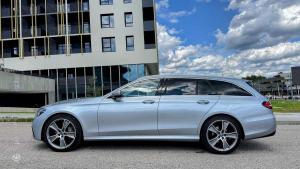 Серый Мерседес E 220 2021 в Вильнюс, объемом двигателя 2.00 л и пробегом 92 тыс. км за 34500 €, фото 12 на AUTOMOTO.COM.LV