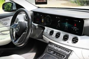 Серый Мерседес E 220 2021 в Вильнюс, объемом двигателя 2.00 л и пробегом 92 тыс. км за 34500 €, фото 17 на AUTOMOTO.COM.LV