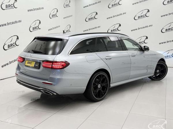 Pelēks Mercedes-Benz E 220 2022 Viļņa, ar dzinēja tilpumu 1.99 L un nobraukumu 176 tūkst. km par 23000 €, foto 3 vietnē AUTOMOTO.COM.LV