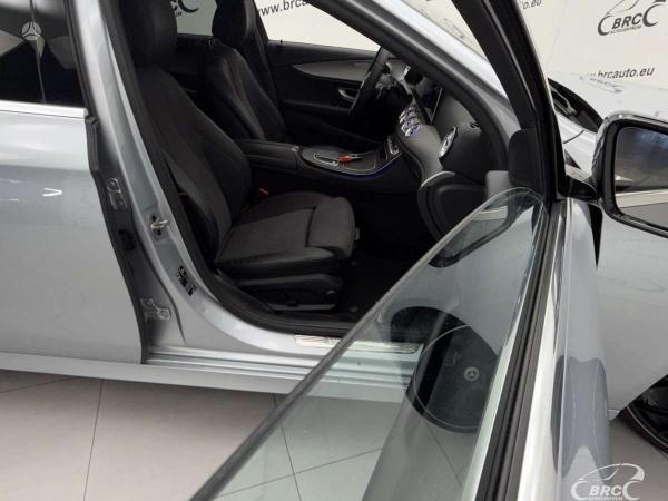 Pelēks Mercedes-Benz E 220 2022 Viļņa, ar dzinēja tilpumu 1.99 L un nobraukumu 176 tūkst. km par 23000 €, foto 10 vietnē AUTOMOTO.COM.LV