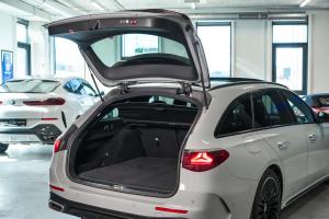 Серый Мерседес E 220 2024 в Каунас, объемом двигателя 1.99 л и пробегом 41 тыс. км за 52950 €, фото 15 на AUTOMOTO.COM.LV