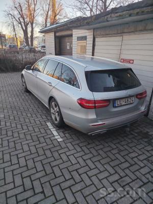Mercedes-Benz E 220 2017 in Riga, with an engine capacity of 2.20 L and mileage of 465 thousand km for 13000 €, photo 5 on AUTOMOTO.COM.LV