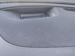 Mercedes-Benz E 220 2017 in Riga, with an engine capacity of 2.20 L and mileage of 465 thousand km for 13000 €, photo 8 on AUTOMOTO.COM.LV