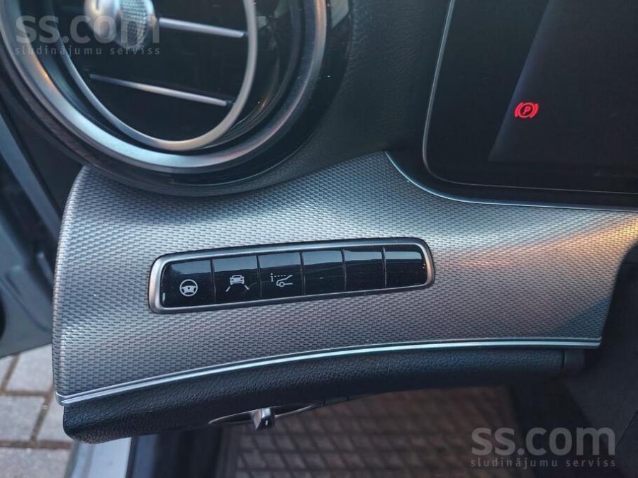 Mercedes-Benz E 220 2017 in Riga, with an engine capacity of 2.20 L and mileage of 465 thousand km for 13000 €, photo 11 on AUTOMOTO.COM.LV