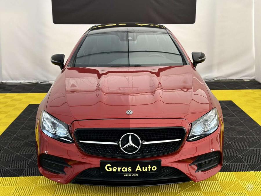 Красный Мерседес E 220 2018 в Вильнюс, объемом двигателя 1.95 л и пробегом 38 тыс. км за 33500 €, фото 8 на AUTOMOTO.COM.LV