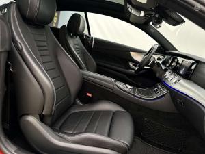 Красный Мерседес E 220 2018 в Вильнюс, объемом двигателя 1.95 л и пробегом 38 тыс. км за 33500 €, фото 13 на AUTOMOTO.COM.LV